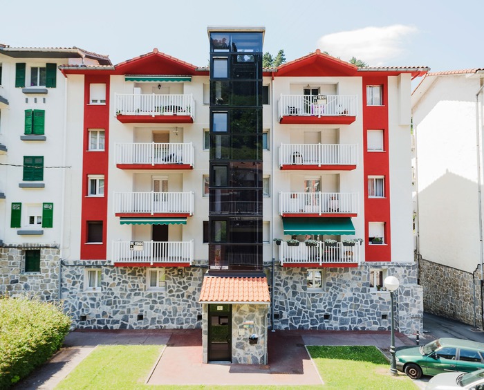 Fachada ascensor Bergara
